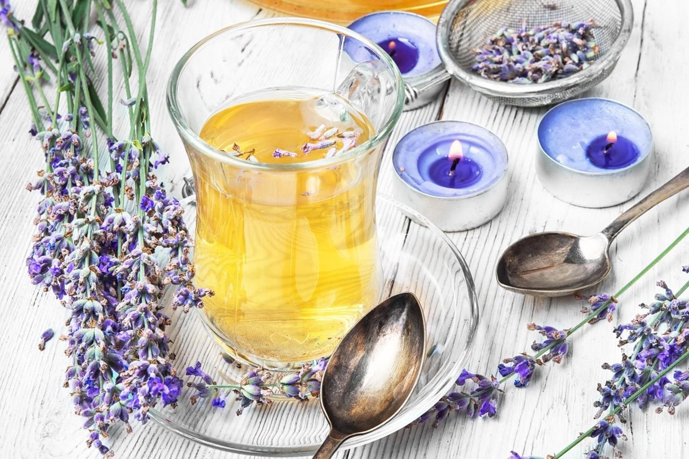 Mi történik a szervezeteddel, ha minden nap levendula teát iszol ...