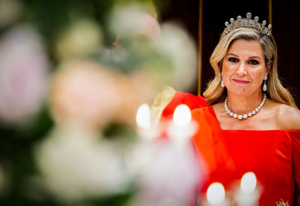 Itt vásárolja a Maxima a ruháit (és öltönyeit). - Kirsche