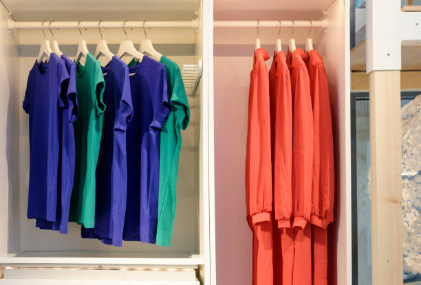 Szeptemberben ezeket a leveleket a szekrényembe és a fiókjaimba teszem ...